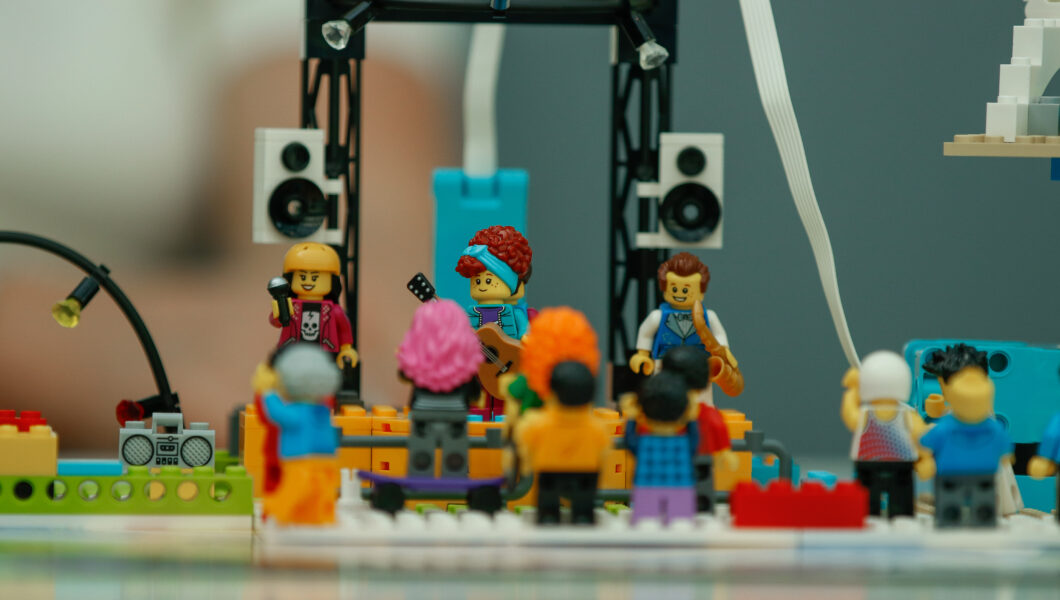 LEGO Brick Challenge - FBK Magazine